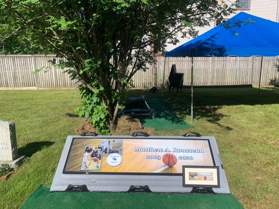 Two Litchfield students are laid to rest | Litchfield.bz