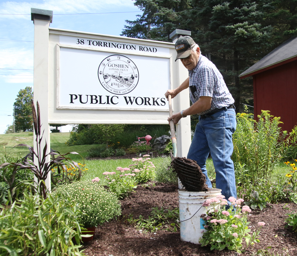 A new look at public works entrance | Litchfield.bz