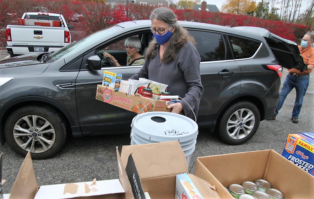 Rotary Club food drive benefits food banks | Litchfield.bz