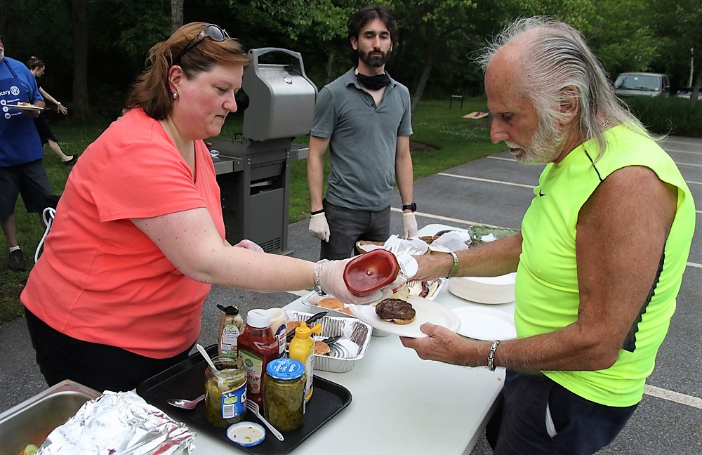 Rotary, community center provide supper | Litchfield.bz