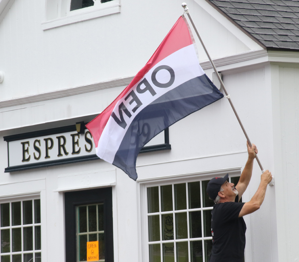 Espresso 59 a big draw on opening day | Litchfield.bz