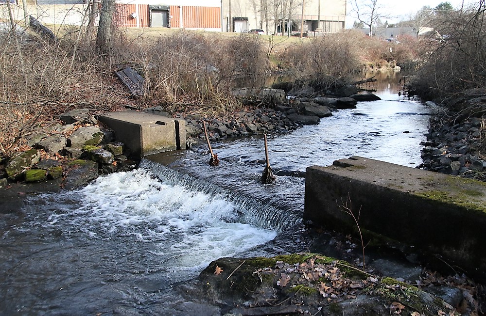 At last, Bantam River dam project underway | Litchfield.bz