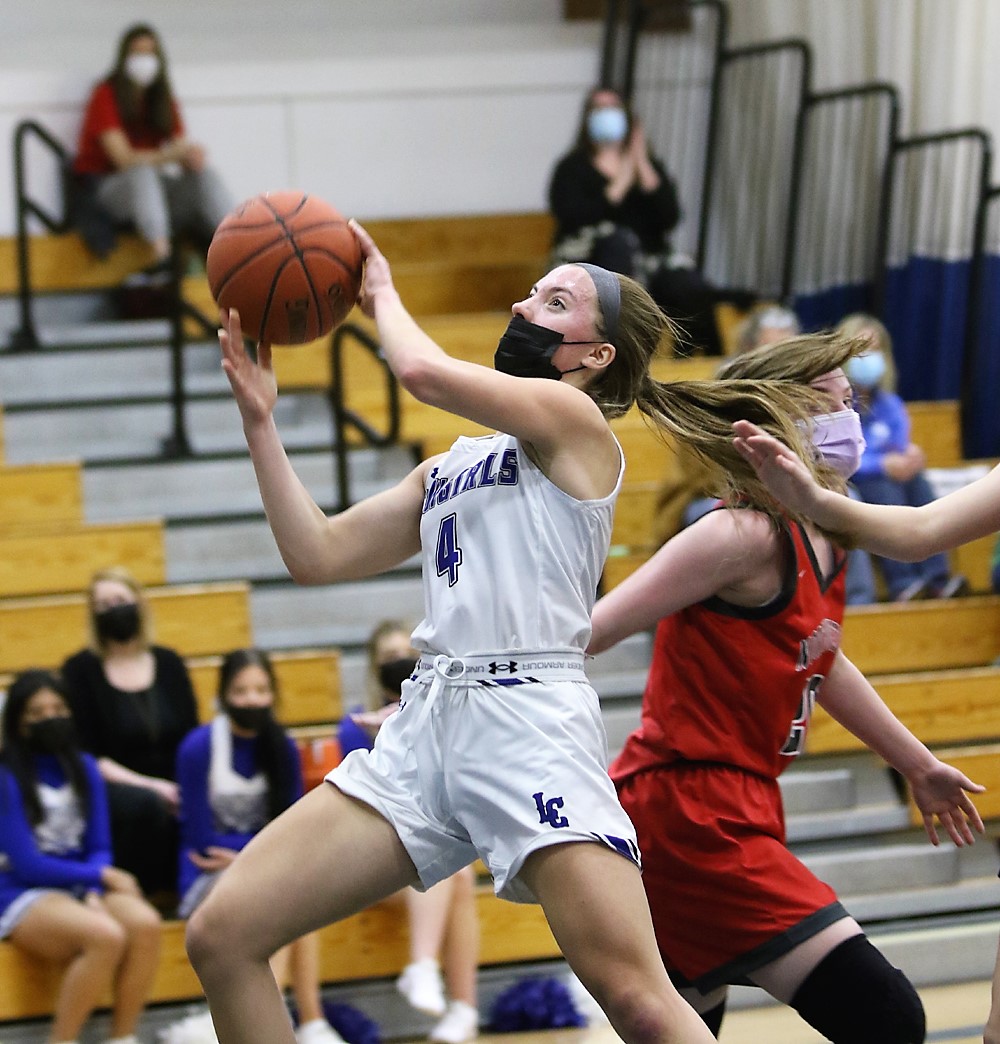 Cowgirls stun Northwestern behind Crapo | Litchfield.bz