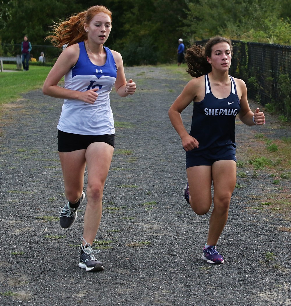 Litchfield XC teams race on home course | Litchfield.bz