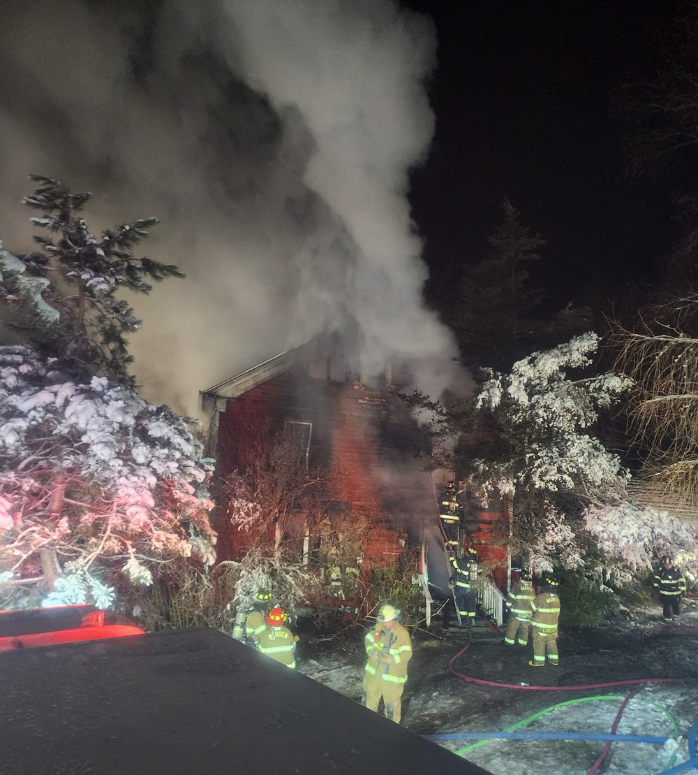Raging fire consumes house in Warren | Litchfield.bz