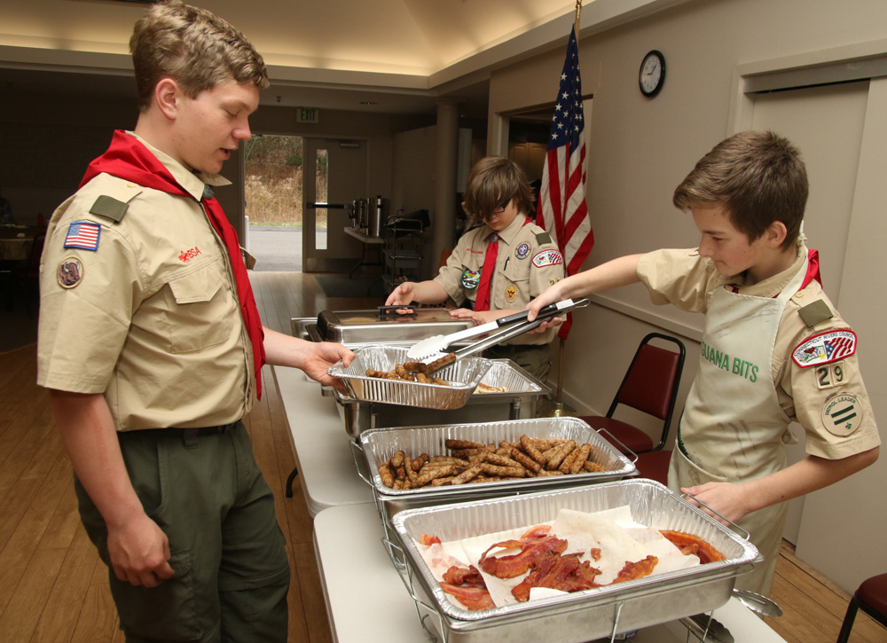Boy Scout Troop 29 hosts first breakfast | Litchfield.bz