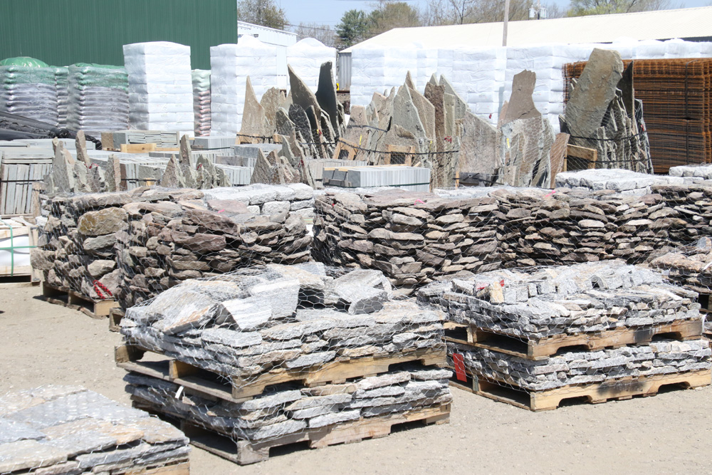 Stockyard set to open in East Litchfield | Litchfield.bz