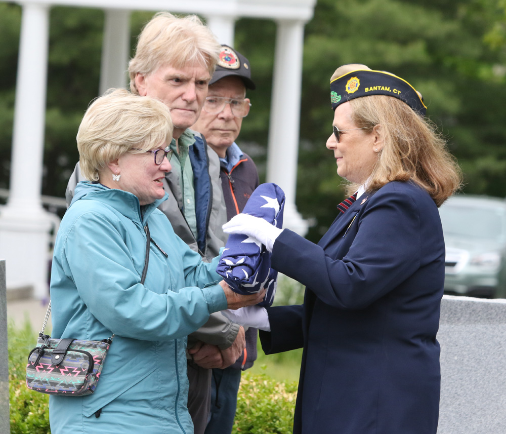 Post 44 honors WWII Army Air Corps pilot | Litchfield.bz