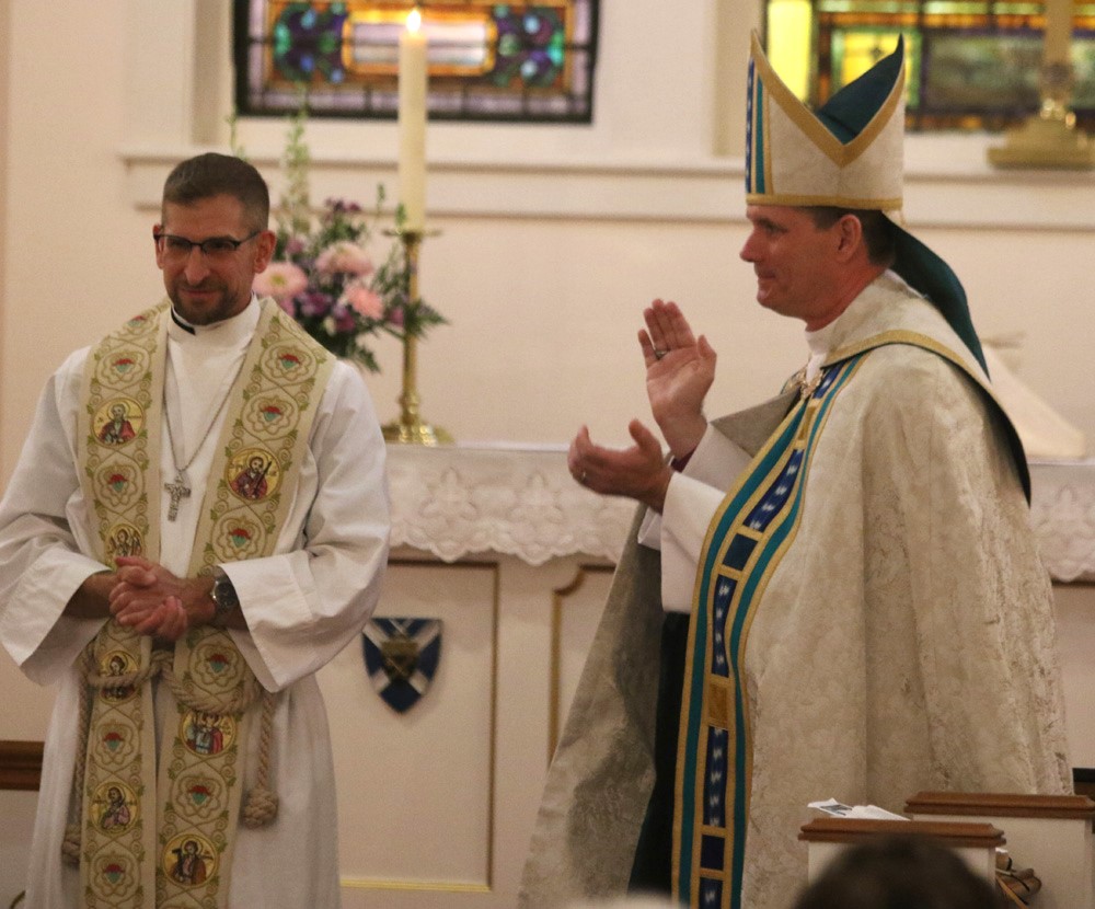 Bishop helps St. Paul’s install its new rector | Litchfield.bz