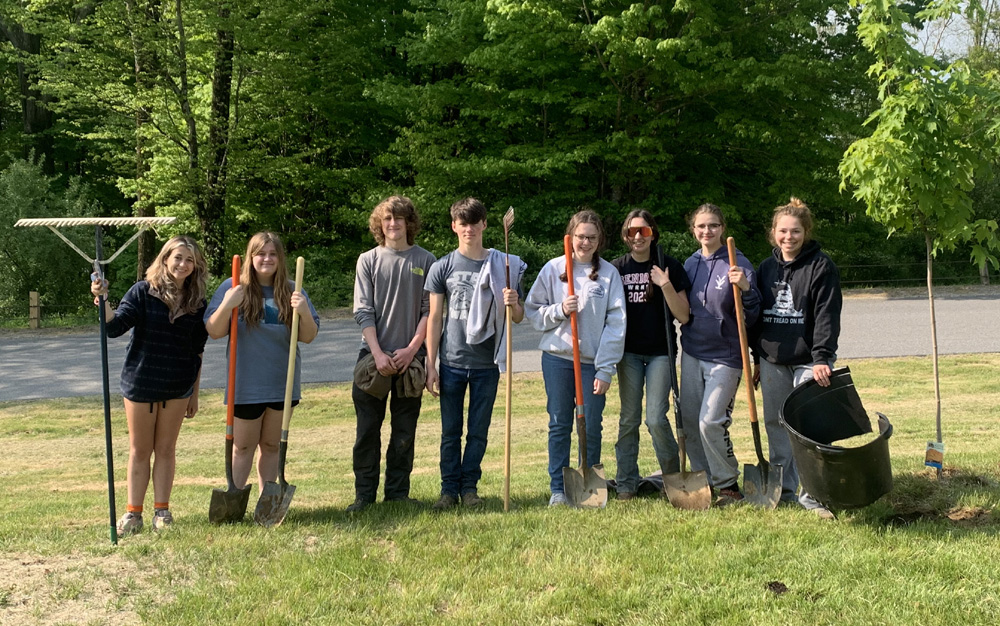 Wamogo vo-ag students plant six trees | Litchfield.bz