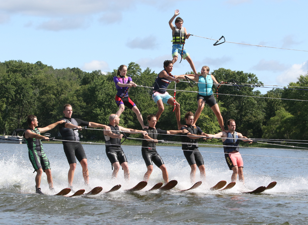 Ski club primed for a spectacular show | Litchfield.bz