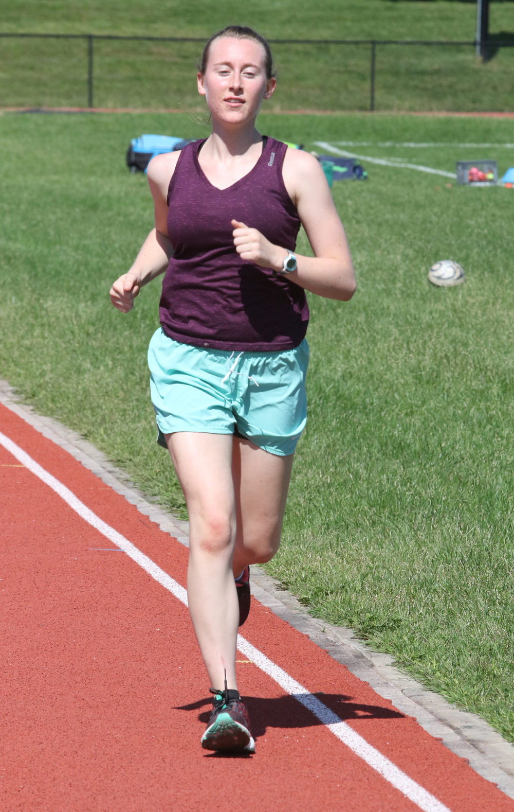 Cross-country runners put to track test | Litchfield.bz