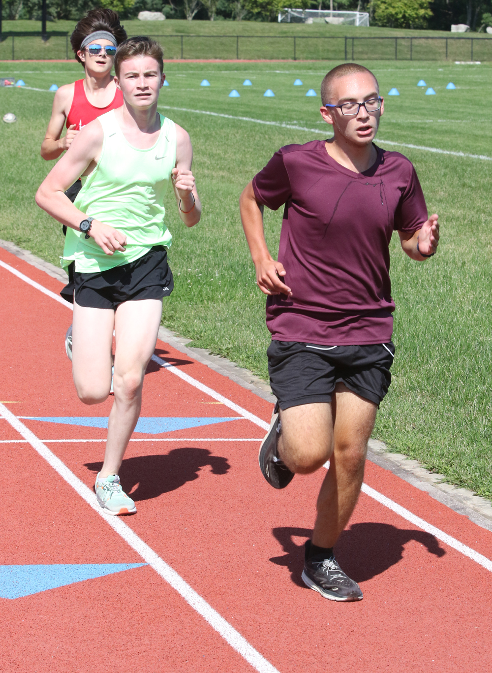 Cross-country runners put to track test | Litchfield.bz