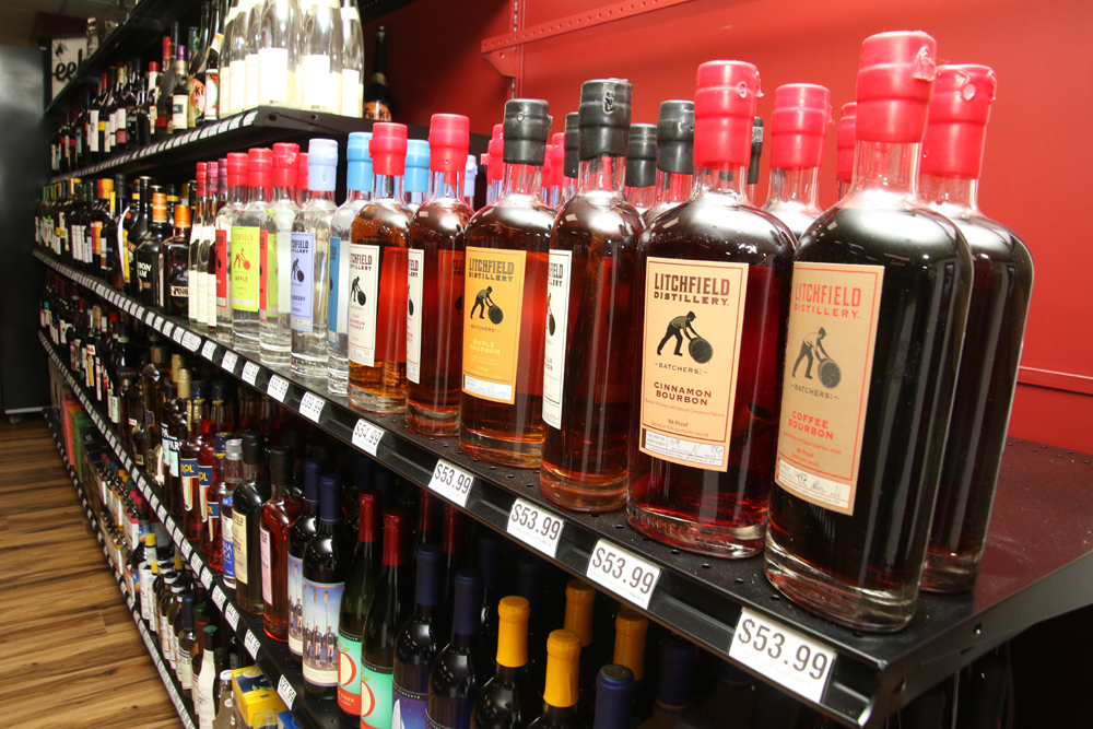 Warren package store takes on new look | Litchfield.bz