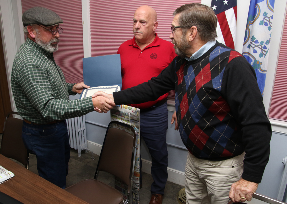 Harris honored at final selectmen meeting | Litchfield.bz