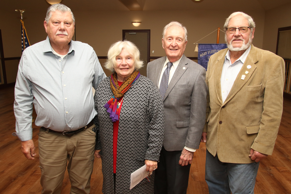 DAR chapter awards Litwin and Golding | Litchfield.bz