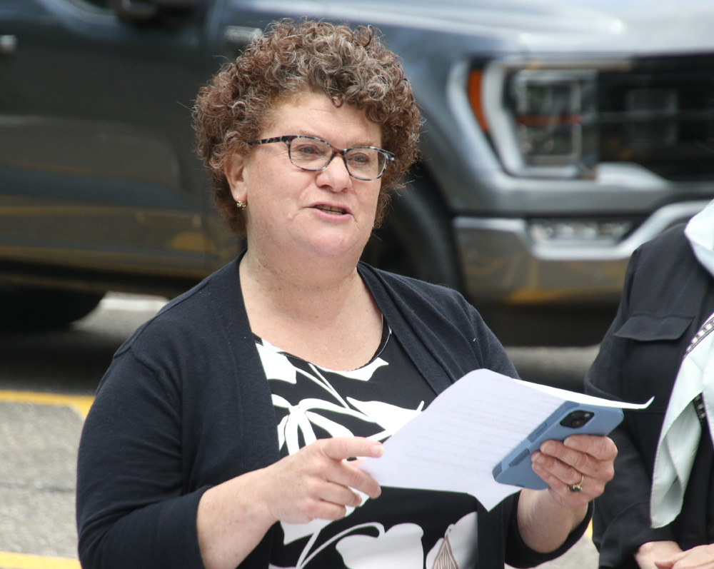 Ann Combs honored for a job well done | Litchfield.bz