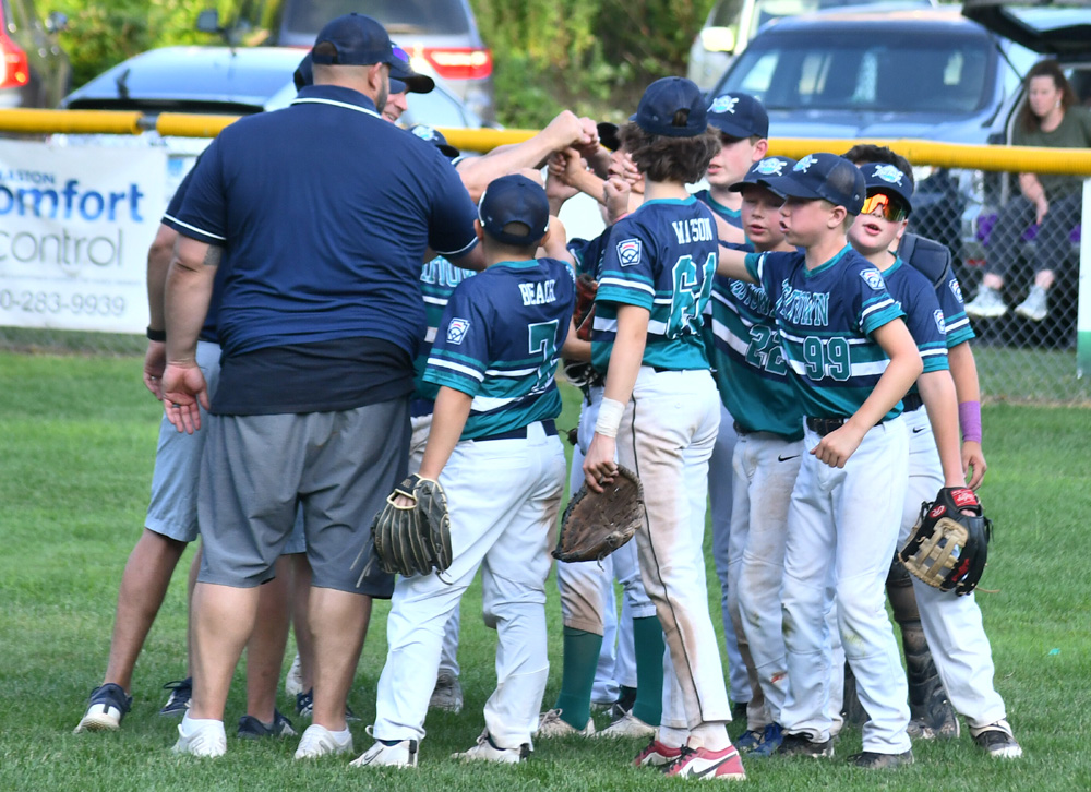 Tri-Town moves on in District 6 tourney | Litchfield.bz