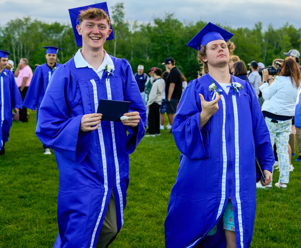 It’s history as final LHS class bids farewell | Litchfield.bz