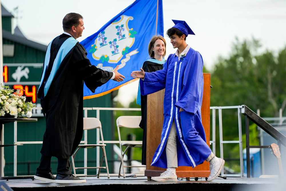 It’s history as final LHS class bids farewell | Litchfield.bz