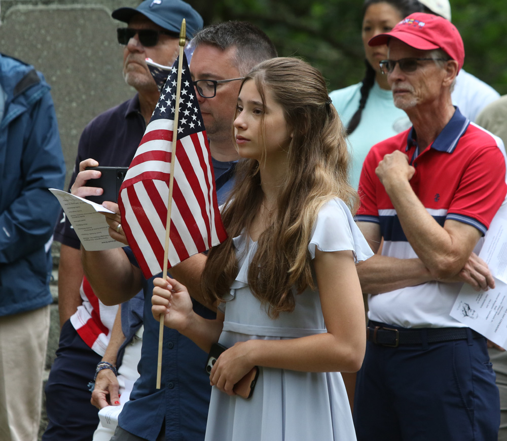 Students pay tribute to Litchfield patriots | Litchfield.bz