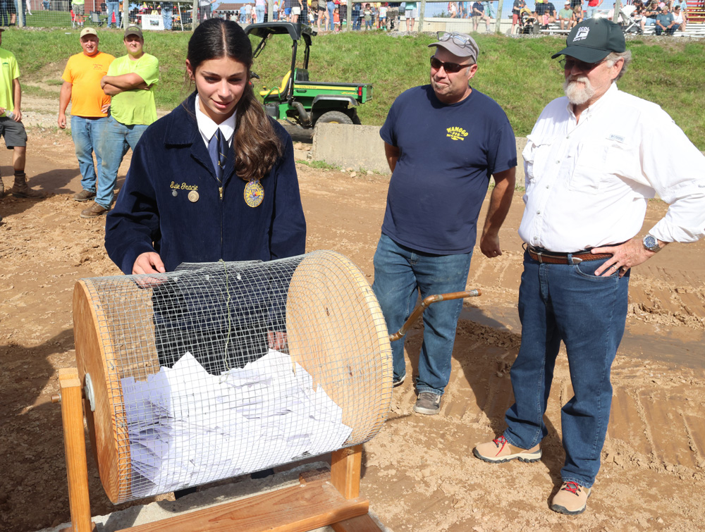 Restored Ford tractor gains a new owner | Litchfield.bz