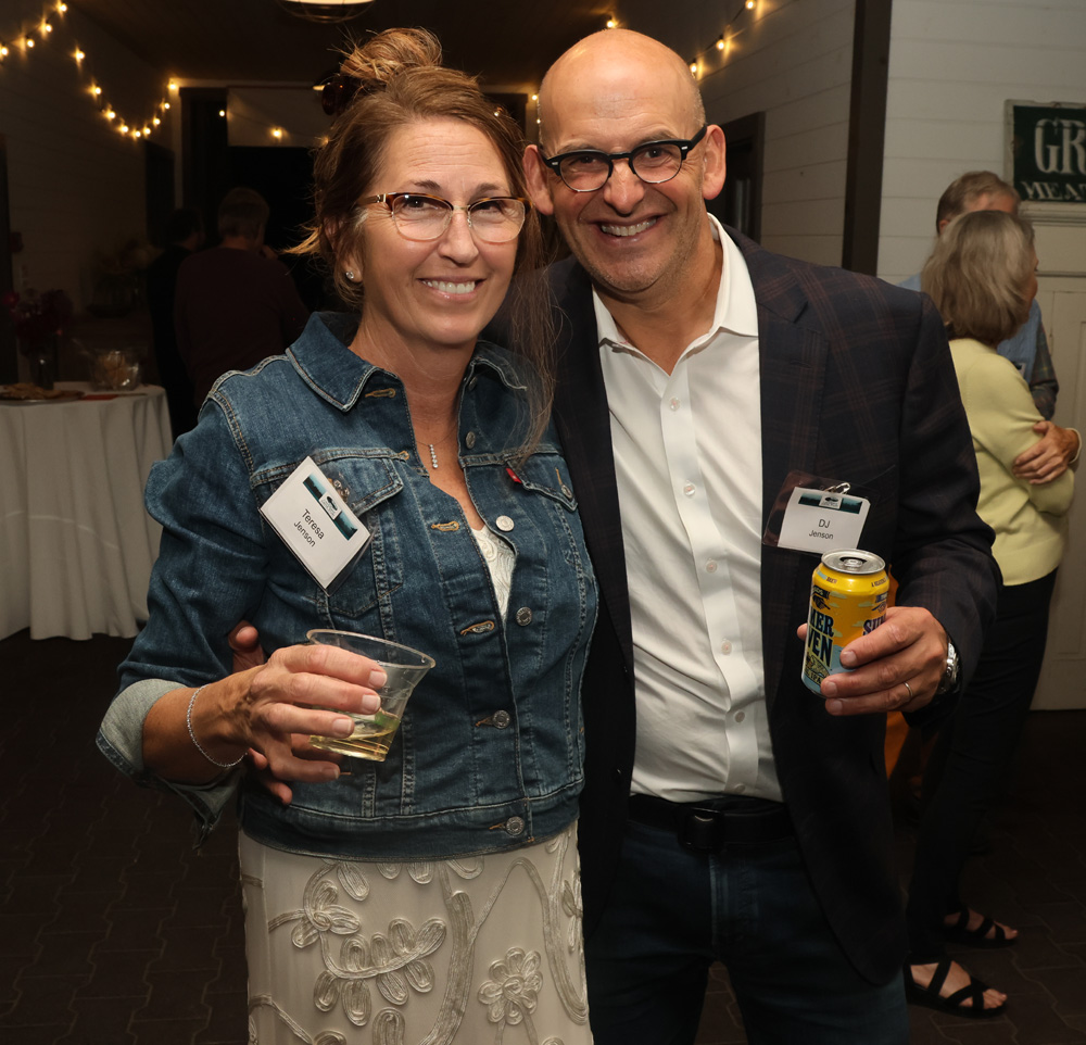 Land trust holds a successful sunset party | Litchfield.bz