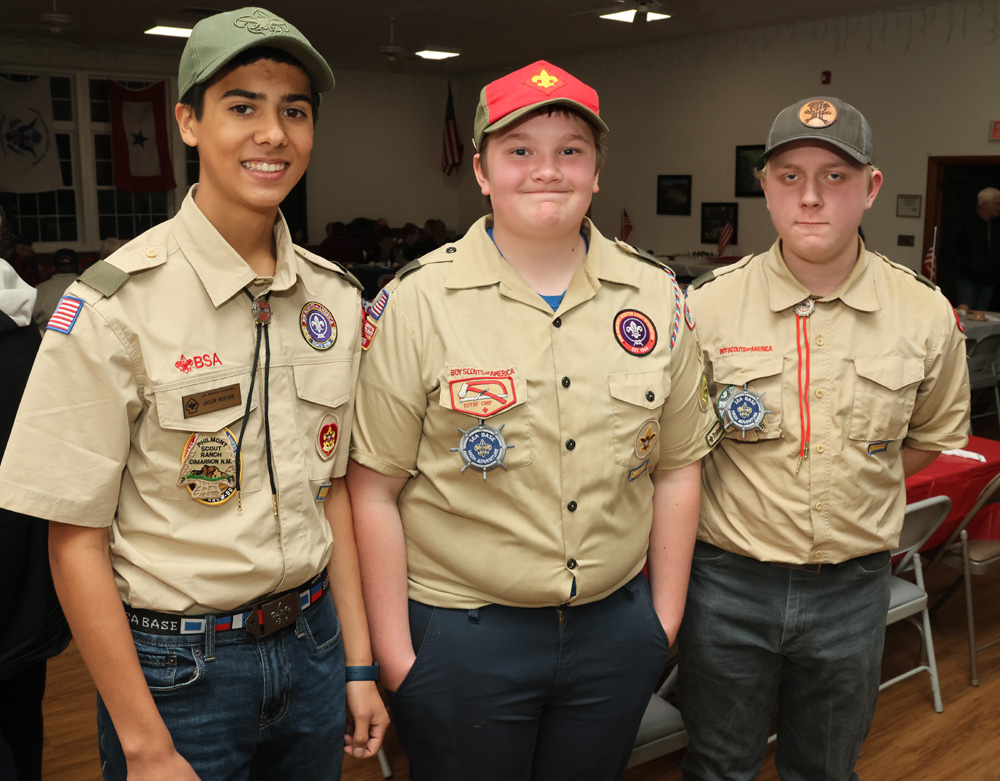 Goshen Scouts treat veterans to dinner | Litchfield.bz