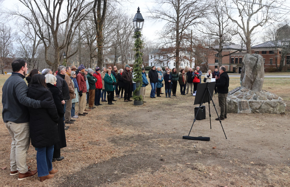 Landmark on the Green is re-dedicated | Litchfield.bz