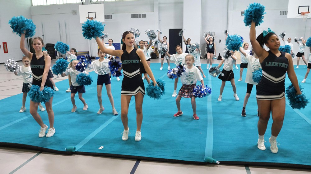 Cheer clinic sets foundation for the future | Litchfield.bz