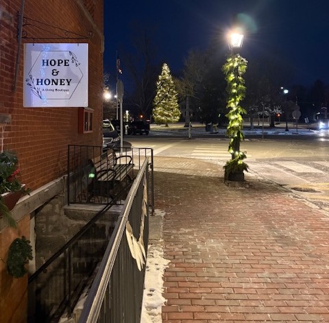 Likin’ Litchfield: Hope & Honey inspires | Litchfield.bz