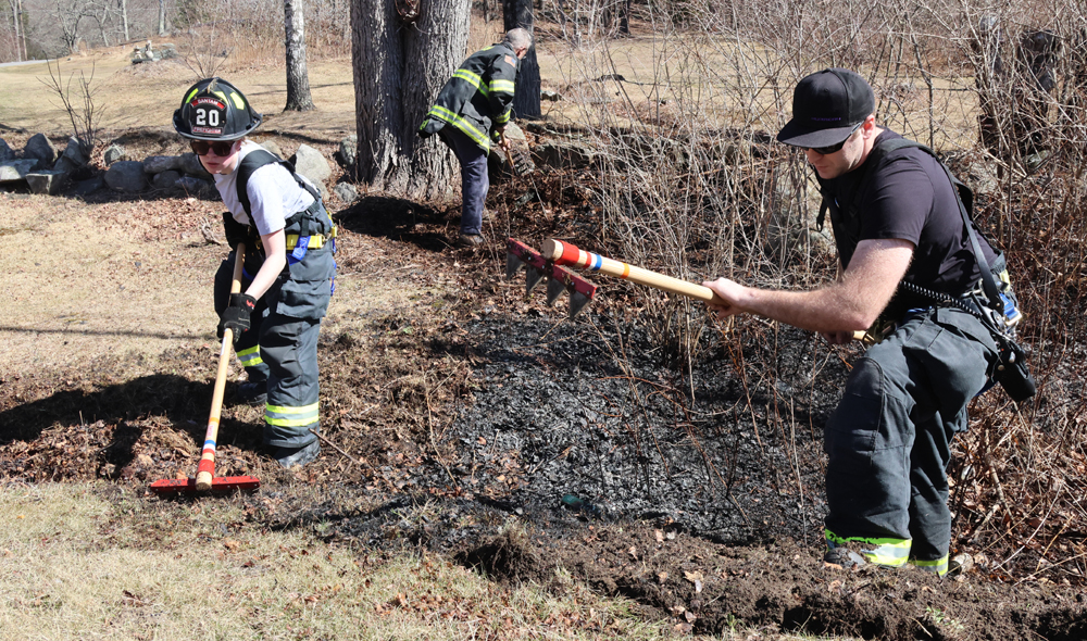 Firefighters make quick work of brush fire | Litchfield.bz