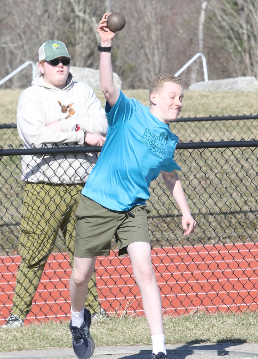 Big turnout for middle school track teams | Litchfield.bz