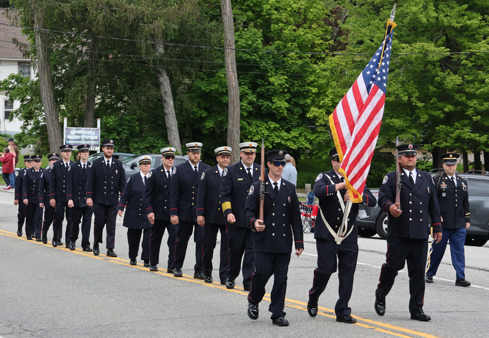 Bantam pays solemn Memorial Day tribute | Litchfield.bz