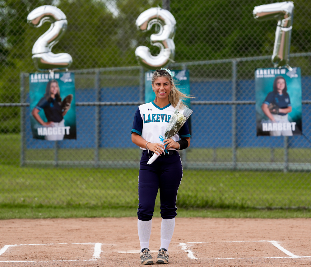 Lakeview seniors honored at home finale | Litchfield.bz