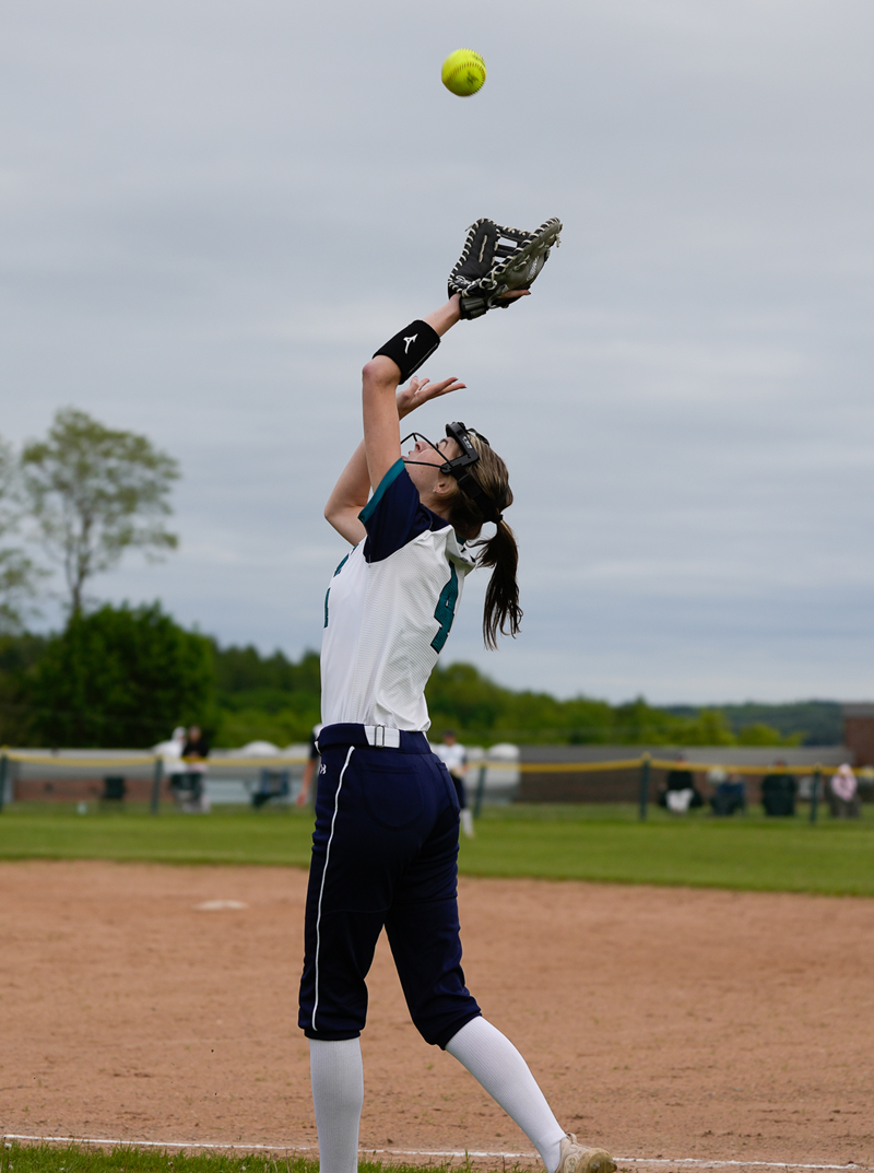 Lakeview seniors honored at home finale | Litchfield.bz