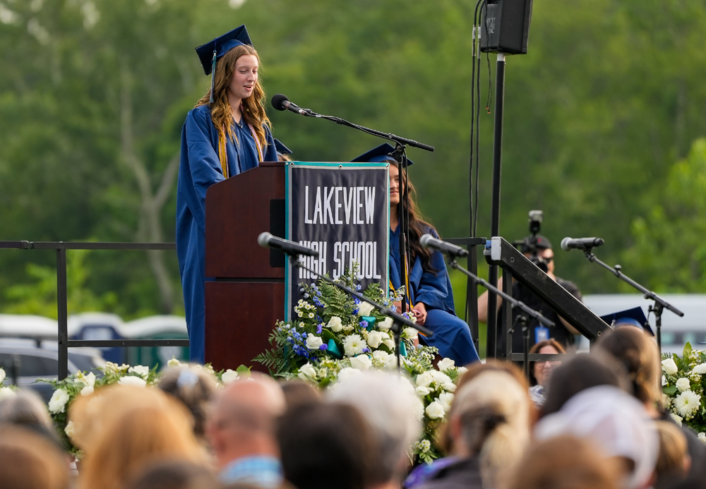 Congratulations Lakeview Class of 2025 | Litchfield.bz