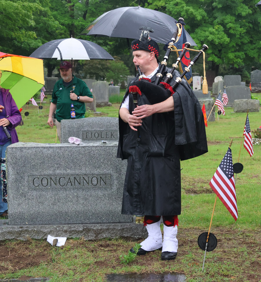 Tribute in cemetery is a road race tradition | Litchfield.bz