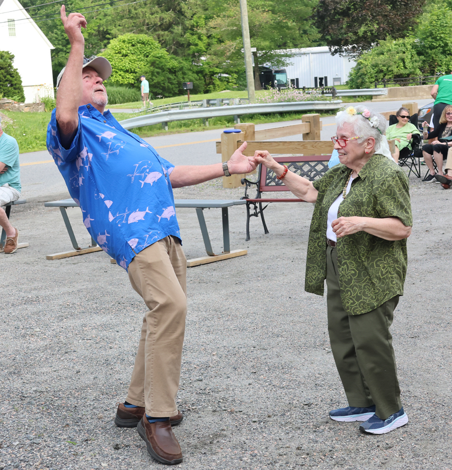 Litchfield Land Trust hosts solstice concert | Litchfield.bz