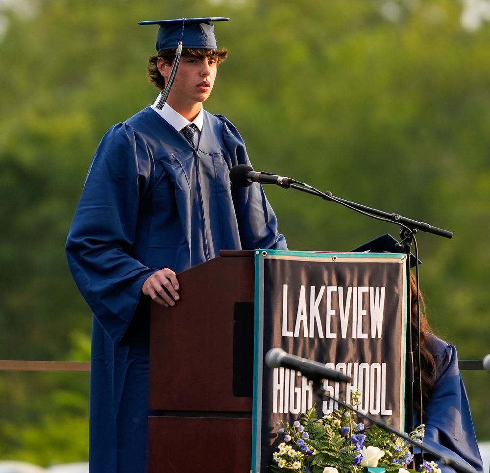 Congratulations Lakeview Class of 2025 | Litchfield.bz