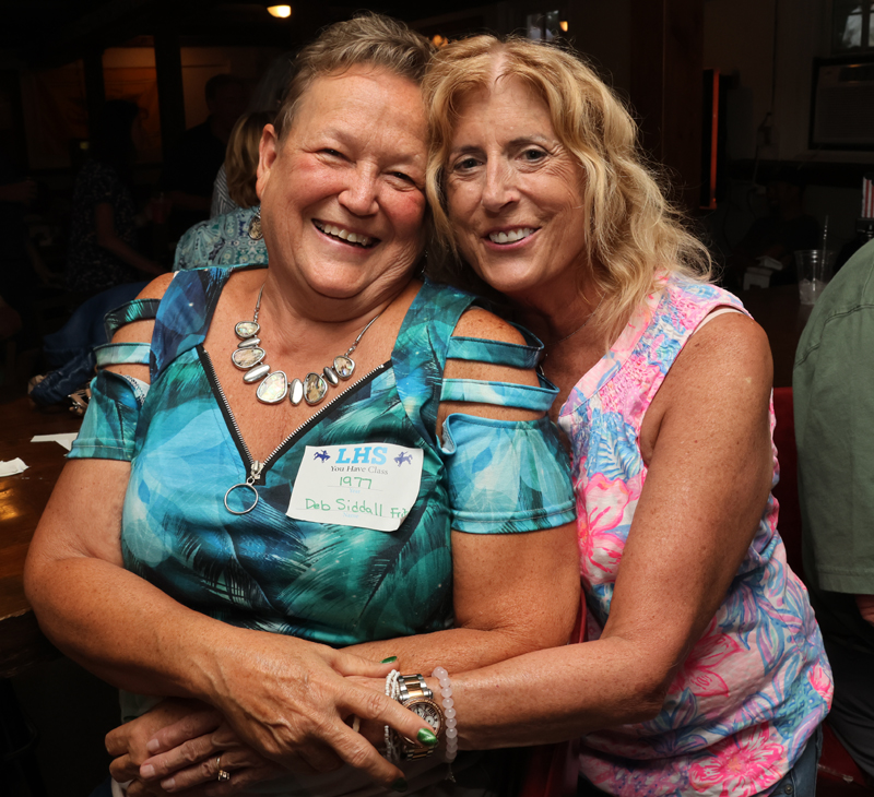 LHS all-class reunion draws a big crowd | Litchfield.bz