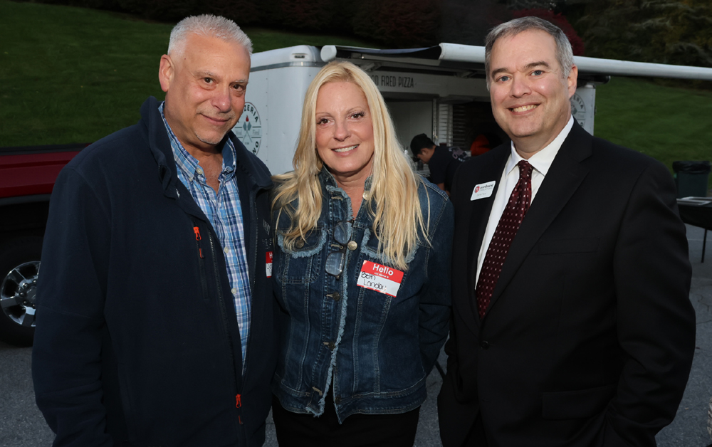 Northwest Community Bank hosts social | Litchfield.bz