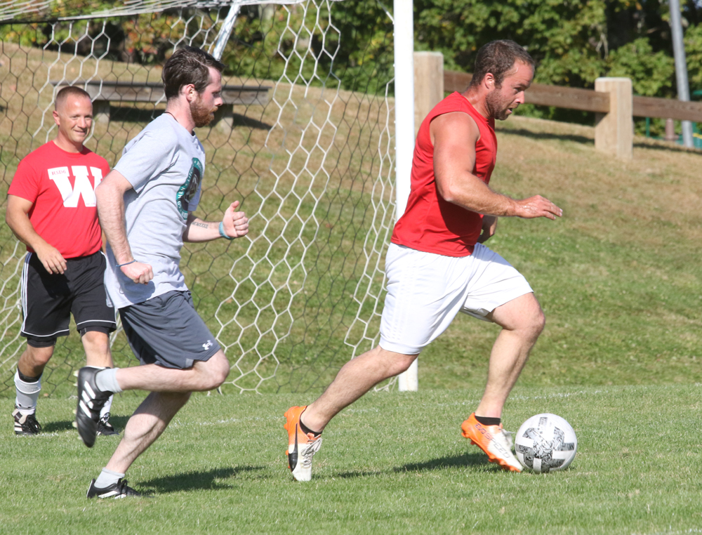 Litchfield, Wamogo soccer alumni square off | Litchfield.bz
