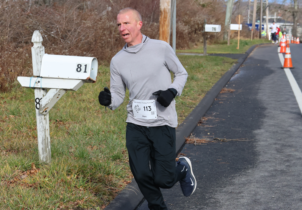 Fair weathers draws big Turkey Trot field | Litchfield.bz
