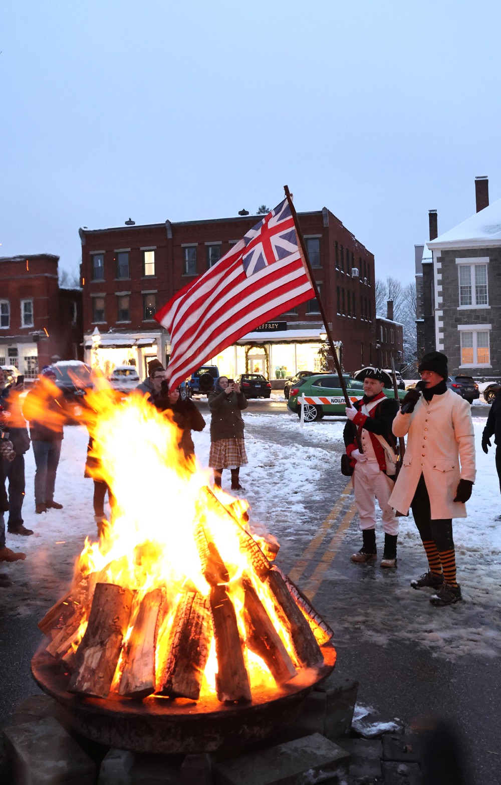 Bonfire kicks off town’s 250th observance | Litchfield.bz