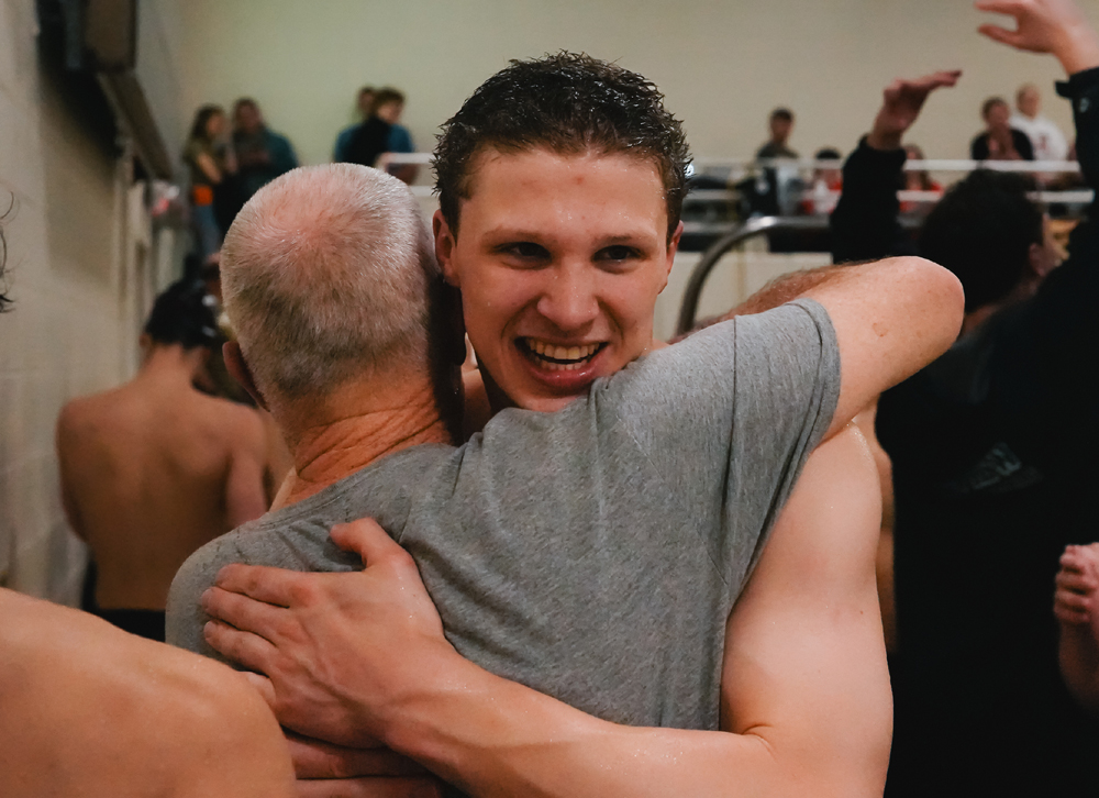 ‘Cats swimmers on top in BL showdown | Litchfield.bz