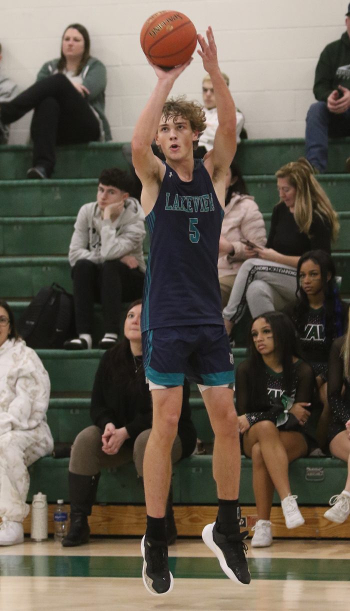Gollow makes history in Bobcat defeat | Litchfield.bz