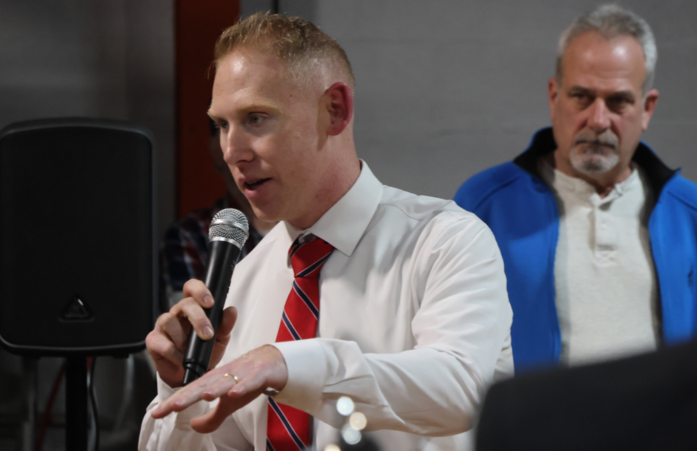 Stewart the pick in 30th District straw poll | Litchfield.bz