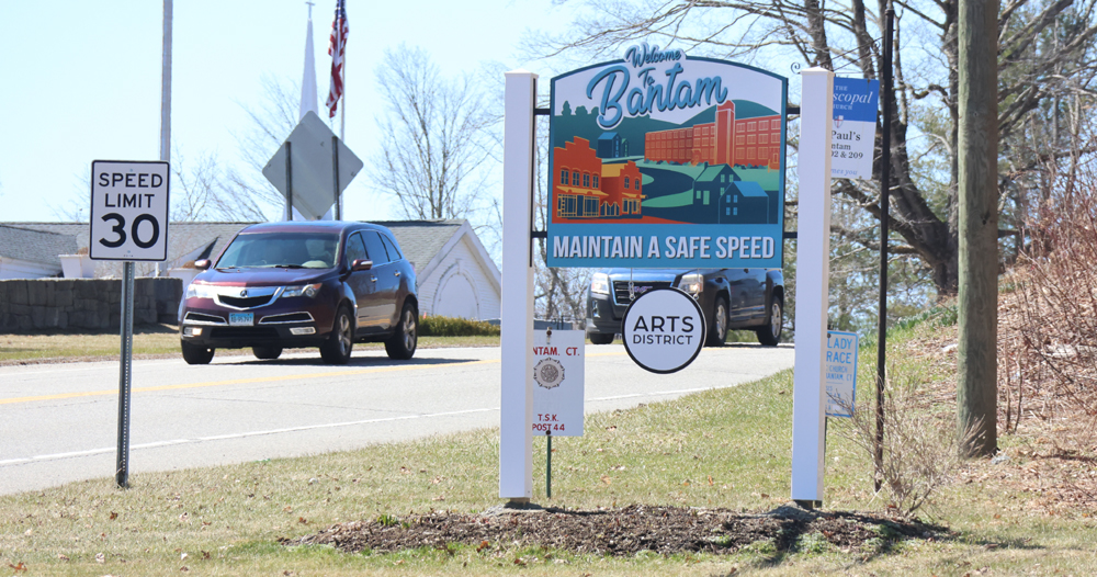 DOT: New Bantam greeting signs have to go | Litchfield.bz